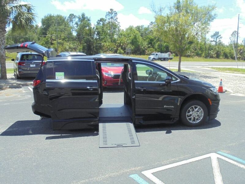 Side-entry Wheelchair & Handicap Vans for Sale | The Mobility Resource