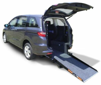 Rear-Entry Wheelchair Vans - The Mobility Resource